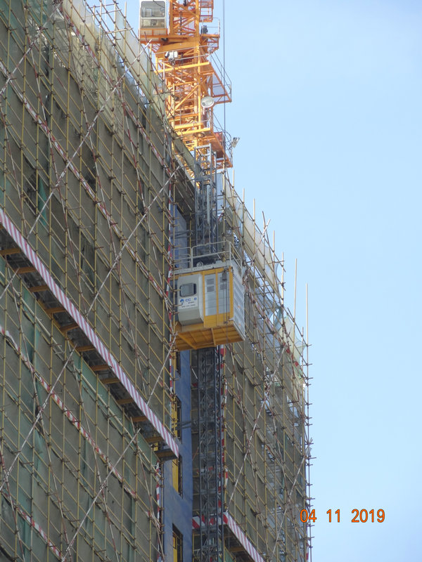 Elegant Appearance Rack And Pinion 450m Construction Site Lift