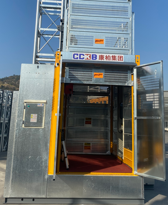 With Deceleration Device 2000kg Construction Site Hoist For ...