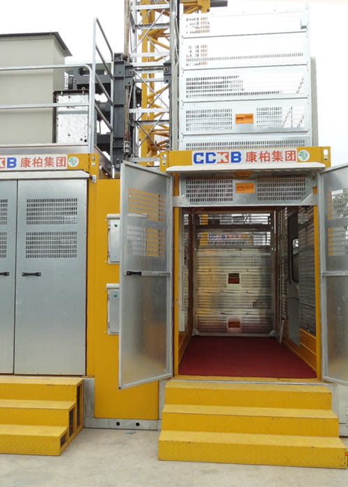 VFD Yellow Rack And Pinion Hoist Engine Power 2x15Kw For Construction ...