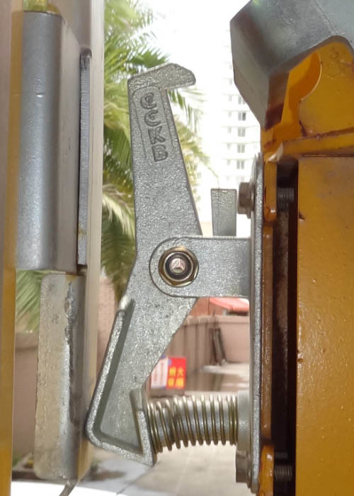 Silver Color Construction Hoist Parts Elevator Enclosure Door ...