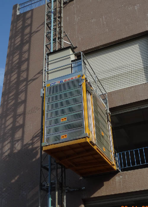 VFD Drive Mode Rack And Pinion Hoist / Man And Material Lift With LED ...